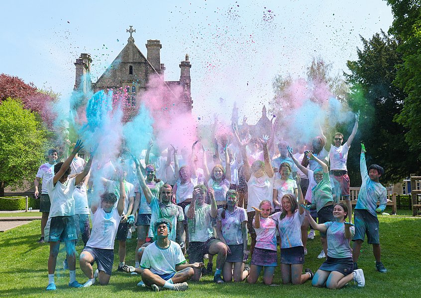 Warminster School ⇒ friendly, supportive & holistic | von Bülow Education
