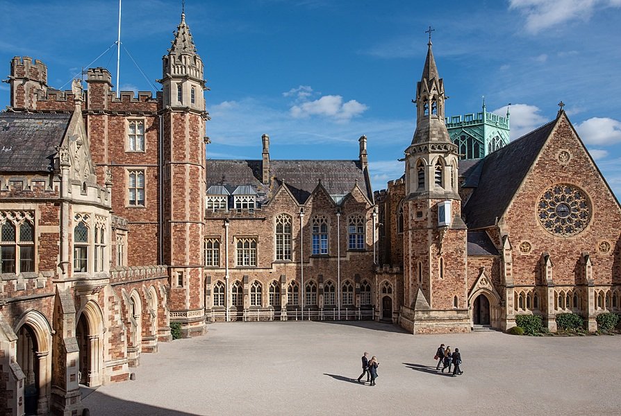 Clifton College ⇒ classic, sporty English in Bristol | von Bülow Education