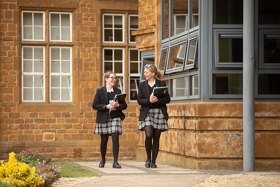 Bloxham School ⇒ close to Oxford | English boarding school | von Bülow ...